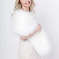 China Womens Demure Fake Fur Stole Dreamy Snowy White Faux Fur Accessories for sale