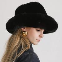 China Machine Washable  Polyester Hats 7.5cm Anti Static  Faux Fur Hats for sale
