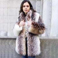 China Thick Arctic Wolf Shawl Faux Fur Coat for sale
