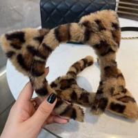 China Retro Plush Leopard Print Headband for sale