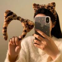 China Retro Plush Leopard Print Headband for sale