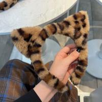 China Retro Plush Leopard Print Headband for sale