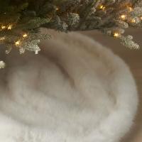 China Natural Faux Fur Christmas Tree Skirt Chloe Faux-Fur Stocking for sale