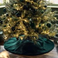 China Natural Faux Fur Christmas Tree Skirt Chloe Faux-Fur Stocking for sale