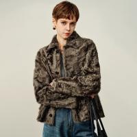 China Customizable Eco-Friendly Faux Fur Jacket with High Insulation for Fall and Winter for sale