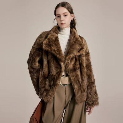 China Customizable High Insulation Korean-Style Faux Fur Jacket with Large Lapel and Raglan Sleeves for sale