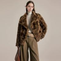China Customizable High Insulation Korean-Style Faux Fur Jacket with Large Lapel and Raglan Sleeves for sale