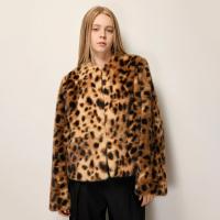 China Minimalist Small Round Neck Faux Leopard Print Fur Short Jacket for sale