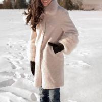 China Cream Blush Sheepskin Faux Fur Fluffy Coat with Faux Fox Fur Trim for sale