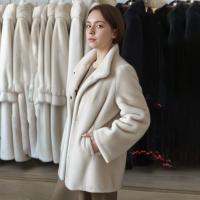 China High Quality Woman Fluffy Short Coat for sale