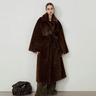 China Customizable Colors High Abrasion Resistance Insulated Warmth Faux Fur Coat for Winter Fashion for sale
