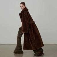 China Customizable Colors High Abrasion Resistance Insulated Warmth Faux Fur Coat for Winter Fashion for sale