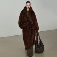 China Customizable Colors High Abrasion Resistance Insulated Warmth Faux Fur Coat for Winter Fashion for sale
