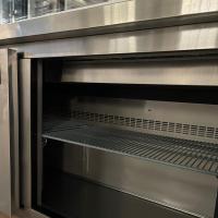 China Stainless Steel Sandwich Salad Prep Table Refrigerator Commercial 2 Door for sale