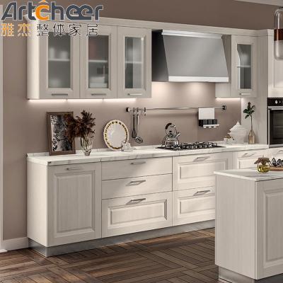China Durable Designer Solid Wood Melamine Kitchen Cabinet Italian Design for Modern Homes for sale