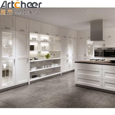 China RTA or Customized Size Solid Wood White Modular Kitchen Cabinet Set Shaker Design for sale