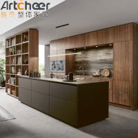 China Modern Veneer Oak Kitchen Cabinet with Plywood Carcase and Accessories Hardware Design for sale