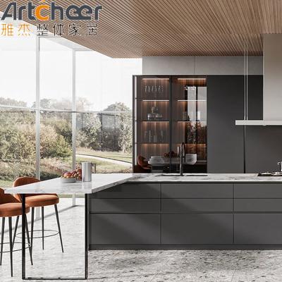 China Eased Edge Kitchen Cabinets With Island Table I Shape Customized Color for sale