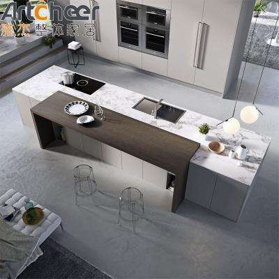 China Italian Design Modern Kitchen Cabinet in Plywood Veneer and Lacquer Finish for sale