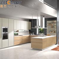 China Italian Design Modular Kitchen Cabinet with Quartz Stone Countertop and Eco-Friendly Material for sale