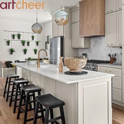 China Solid Wood Kitchen Cabinets with Customizable Color and 3 Years Warranty for Modern Homes for sale