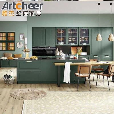 China Modern Customized Color Durable Kitchen Cabinet with 3 Years Guarantee and Shaker Door Design for sale