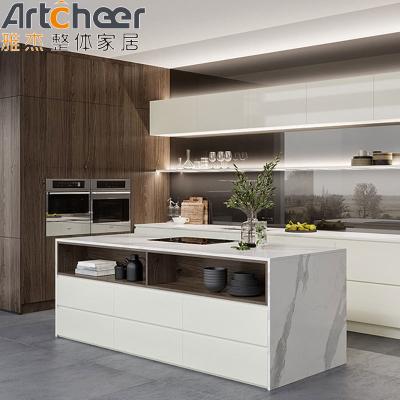 China Modern Luxury Style Kitchen Cabinet with Plywood Carcase and Customized Color for sale