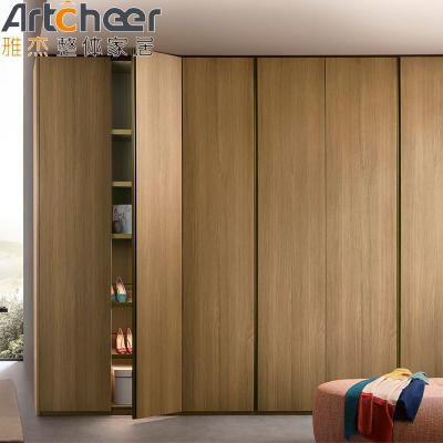 China Modern Stylish Customized Size Wardrobe Closet with Eco-Friendly Material for sale