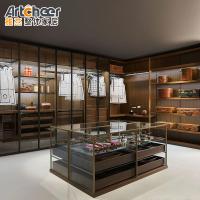 China Modern Walk-in Wardrobe with Island Cabinet Storage and Aluminium Frame in Customized Size for sale