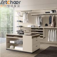 China Modern Design Walk In Wardrobe with Customized Size and Eco-Friendly Material for sale