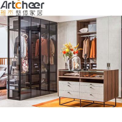 China Modern Walk-in Wardrobe with Tempered Glass Door and Customized Size for Bedroom for sale