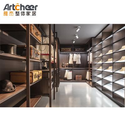 China Customized Size Walk In Wardrobe with Modern Stylish Design and Tempered Glass Door for sale