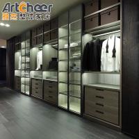 China Modern Stylish Walk In Wardrobe with Customized Size and Eco-Friendly Material for Bedroom Closet for sale