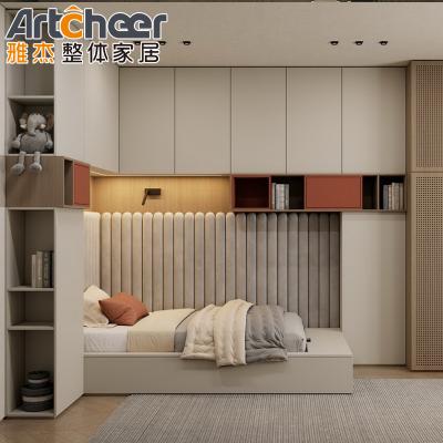 China Modern Stylish Walk-In Wardrobe with Aluminium Frame and Customized Size for sale
