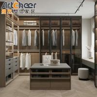 China Modern Stylish Walk-In Wardrobe with Customized Size and Eco-Friendly Material for Home and Office for sale