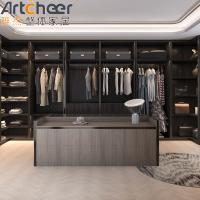China Modern Minimalist Walk-in Wardrobe with Melamine Board Material and Customized Size for sale