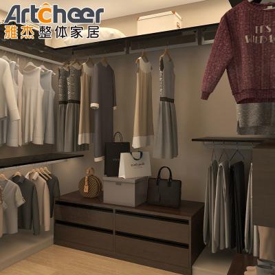 China Modern Stylish Walk-In Wardrobe with Glass Door and Custom Size for Bedroom for sale
