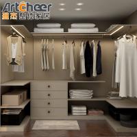 China Customized Size Modern Stylish Eco-Friendly Walk-In Wardrobe Closet for Home and Office for sale