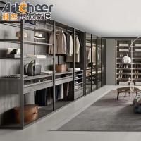 China Modern Stylish Walk In Wardrobe with Customized Size and Eco Friendly Material for sale