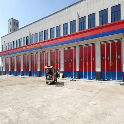 China Aluminum Alloy Or Steel Frame Warehouse Folding Door Large Opening Capability for sale