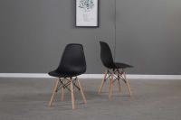 China Set of 4 Black PP Dining Chairs 32.28in Height Solid Wood Legs Modern Kitchen for sale