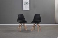China Set of 4 Black PP Dining Chairs 32.28in Height Solid Wood Legs Modern Kitchen for sale