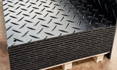 China HDPE Heavy Equipment Ground Protection Mat 3000x2030x40mm for Temporary Roadways for sale