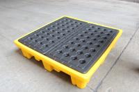 China Poly Spill Pallets Drum Containment Pallets 4 Drum 2700kg Capacity HDPE Chemical Acid Corrosive Storage for sale