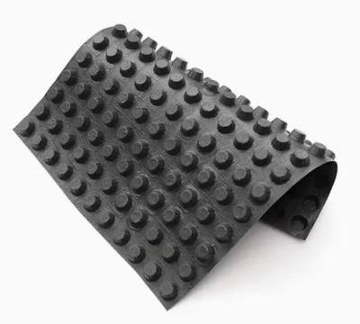 China Eco-Friendly Construction Waterproof Plastic Sheet PVC Drainage Board Dimple Membrane Drain Mat for sale