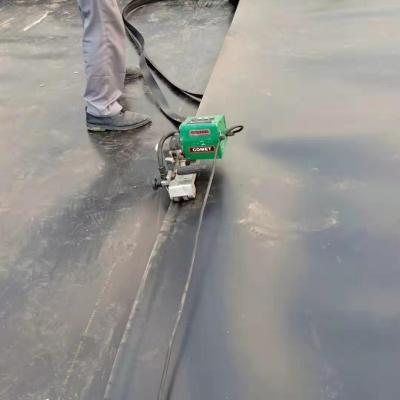 China Waterproofing Geo Membrane Construction 0.5mm Hdpe Geomembrane Pond Liner for sale