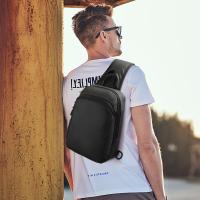 China Fashion OEM Nylon Men Shoulder Chest Sling Bags 18*12*28cm for sale