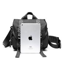 China Waterproof 3L Mens Messenger Bag Single Strap Shoulder Handbags 23*7*16cm for sale