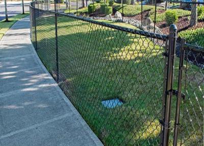 China 6FT X 50FT Diamond Hole Chain Link Wire Mesh Fence For Garden for sale