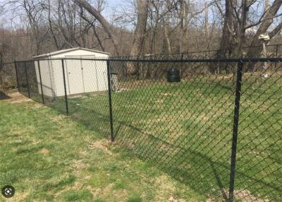China Galvanized Wire Cyclone Wire Diamond Mesh Chain Link Fence 60mm for sale